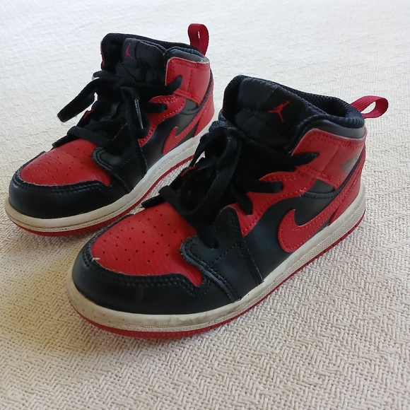 Nike | Shoes | Nike Mid Jordans Red Black | Poshmark